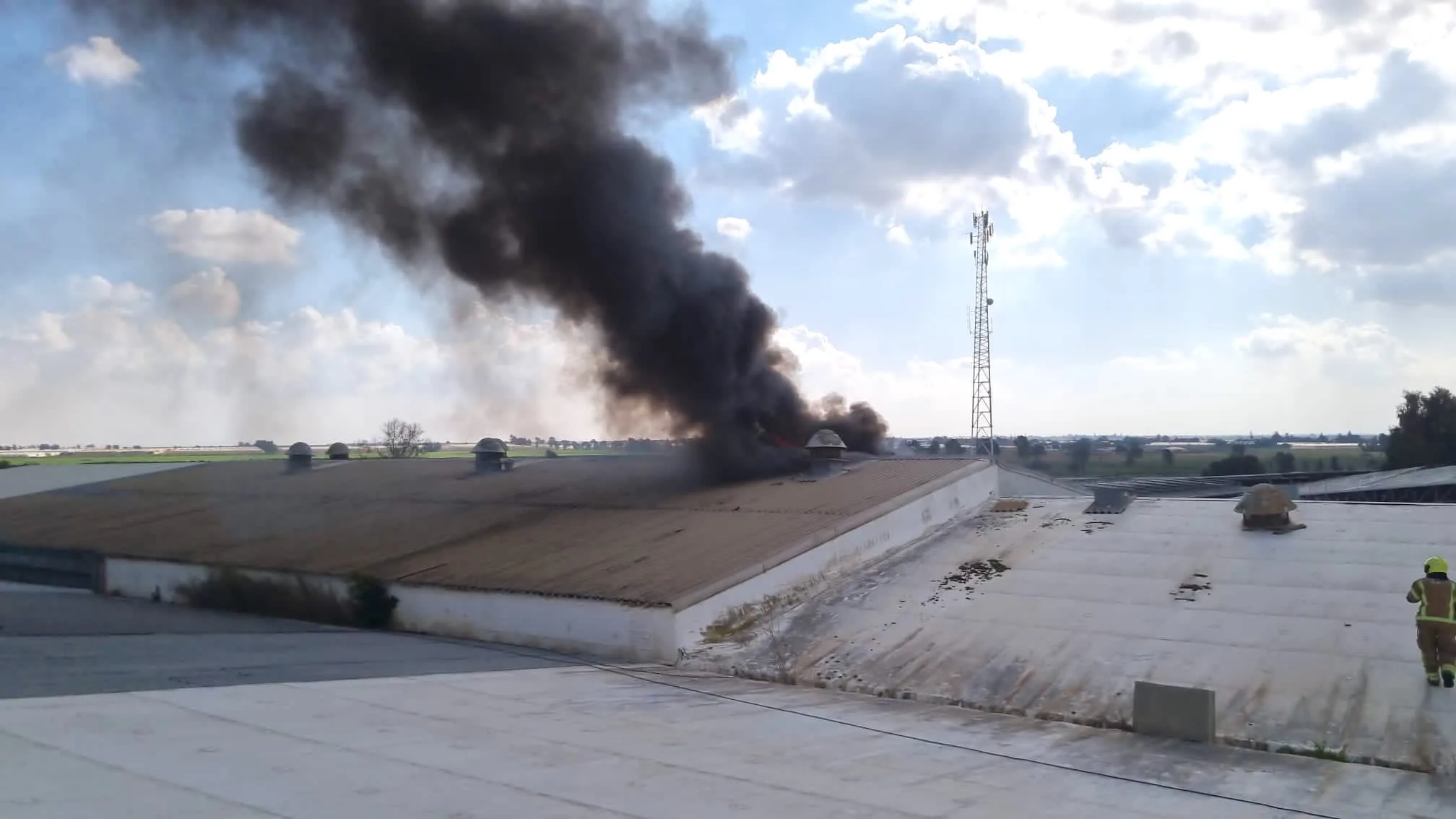 יריעות פי וי סי כגורם מפתח בתעשייה הביטחונית-צבאית - ארז מוצרים ...